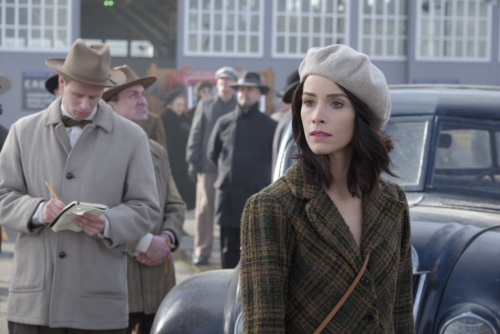 Timeless Series Premiere Photo Preview | Tell-Tale TV