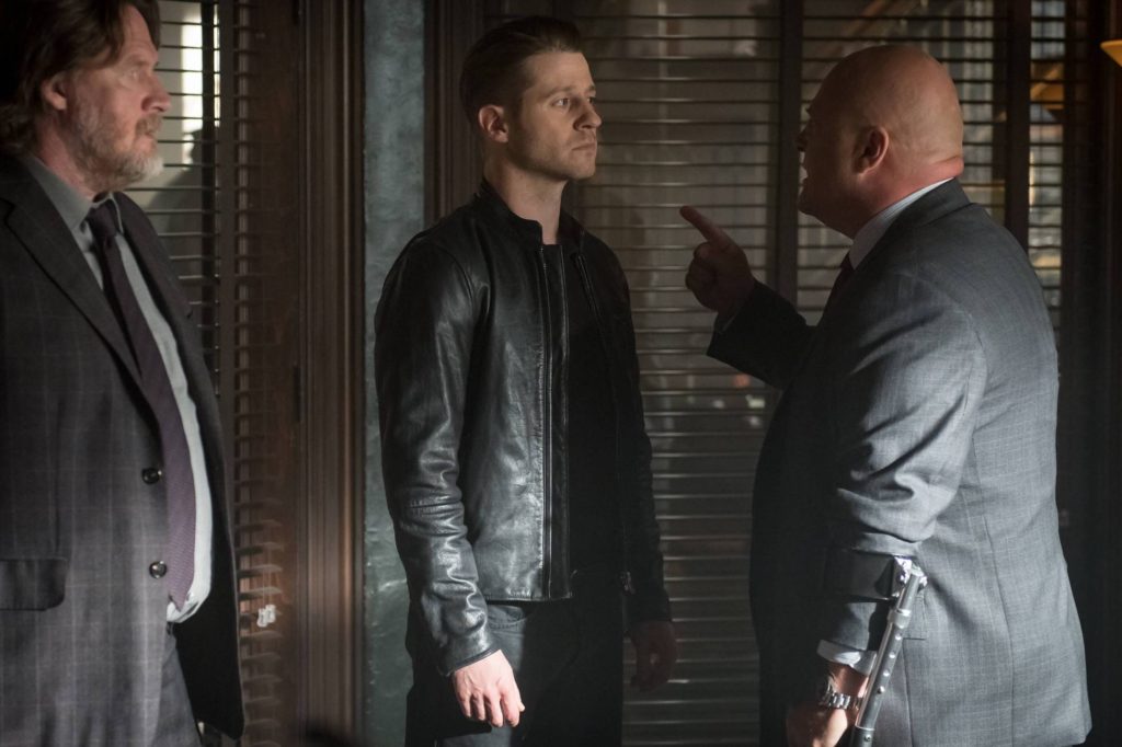 Gotham Season Premiere Photo Preview: Penguins, Criminals, and Fish ...