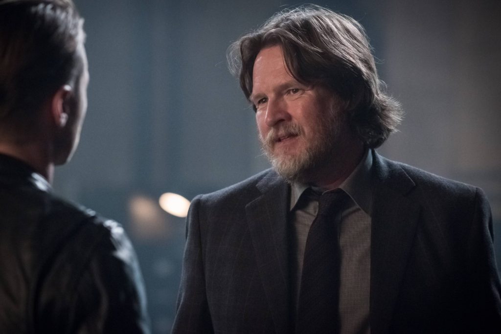 Gotham Season Premiere Photo Preview: Penguins, Criminals, and Fish ...