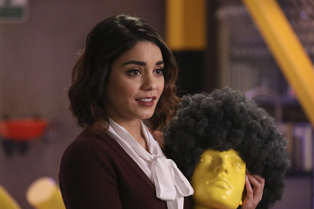 Powerless Review: Wayne Dream Team (Season 1 Episode 2) | Tell-Tale TV