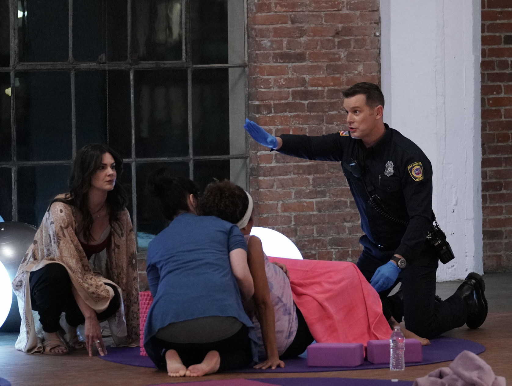 9-1-1 Roundtable: Full Moon (Creepy AF) | Tell-Tale TV