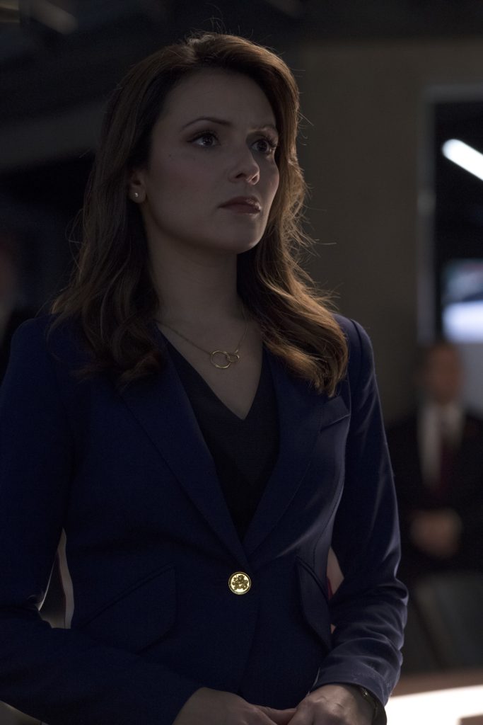 Preview — Designated Survivor Season 2 Episode 12: The Final Frontier