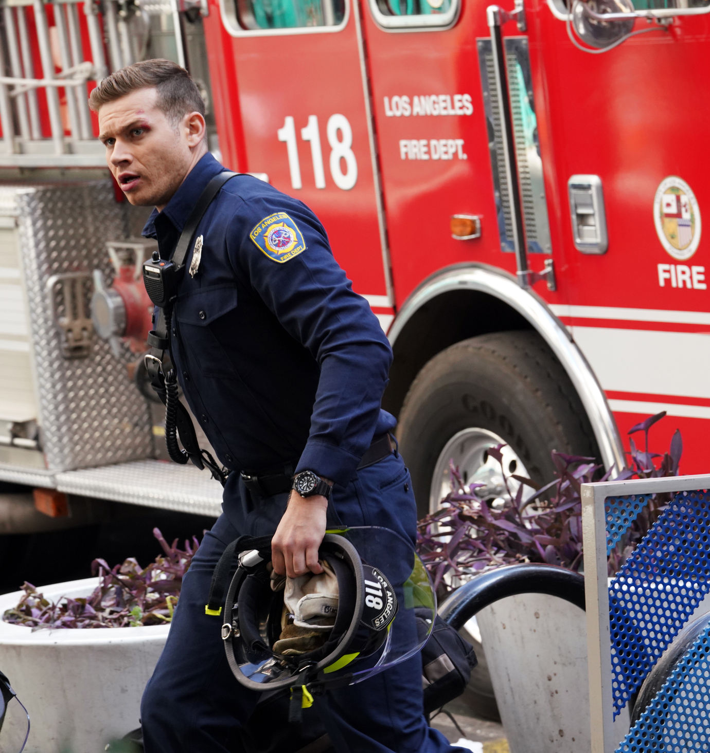 9-1-1 Season Finale Review: A Whole New You (Season 1 Episode 10)