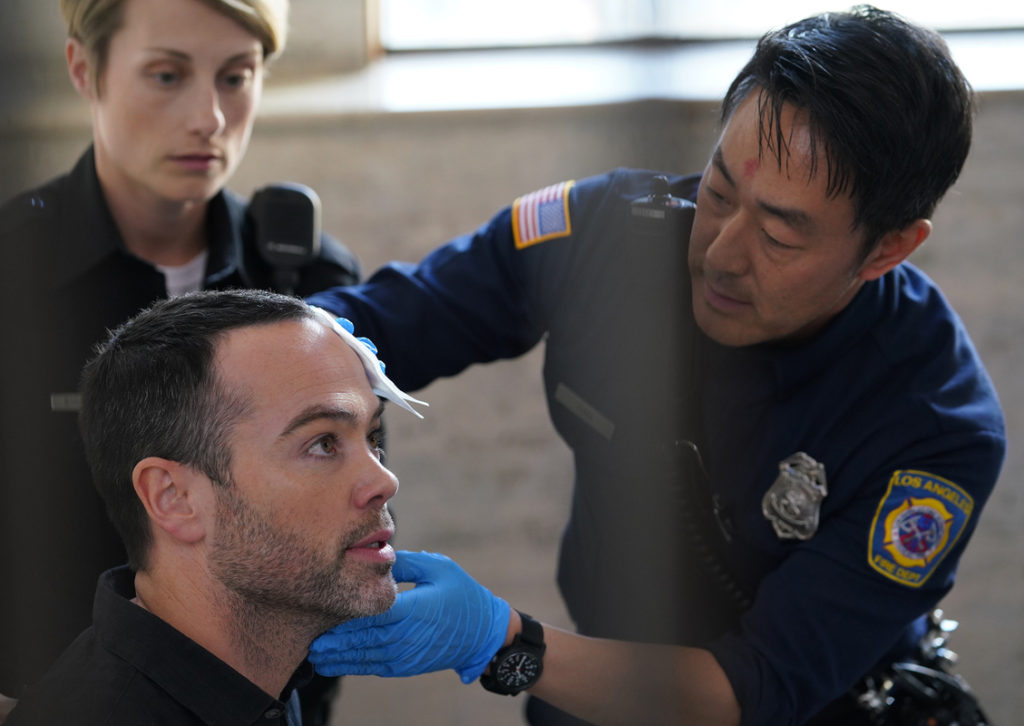 Preview — 9-1-1 Season 1 Finale: A Whole New You