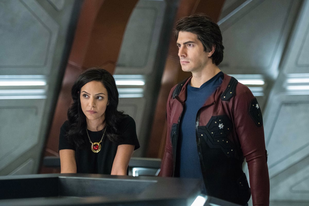 Preview — Legends of Tomorrow Season 3 Episode 13: No Country For Old Dads