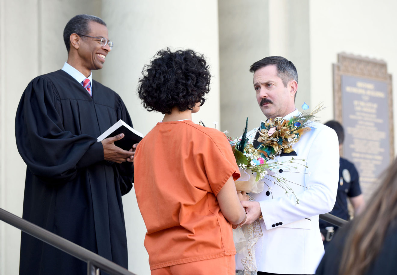Preview — Lethal Weapon Season 2 Episode 19: Leo Getz Hitched