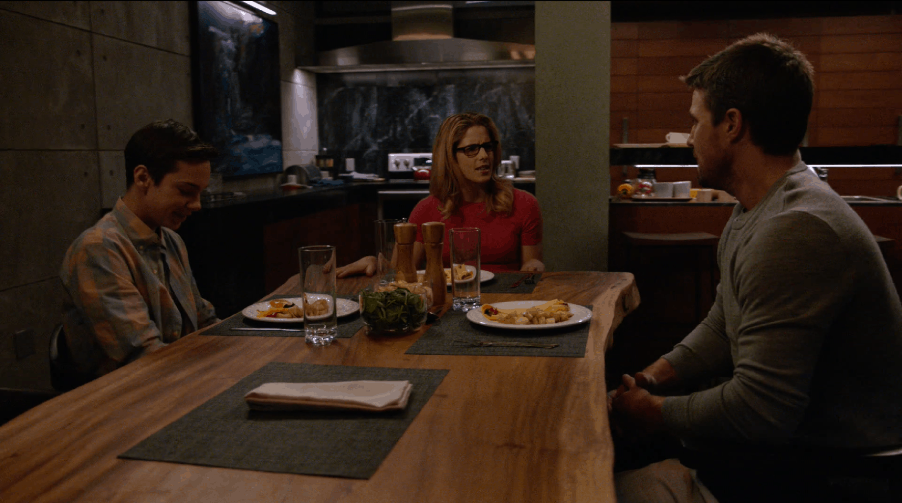 Arrow: A Tribute to The Queen-Smoak Family