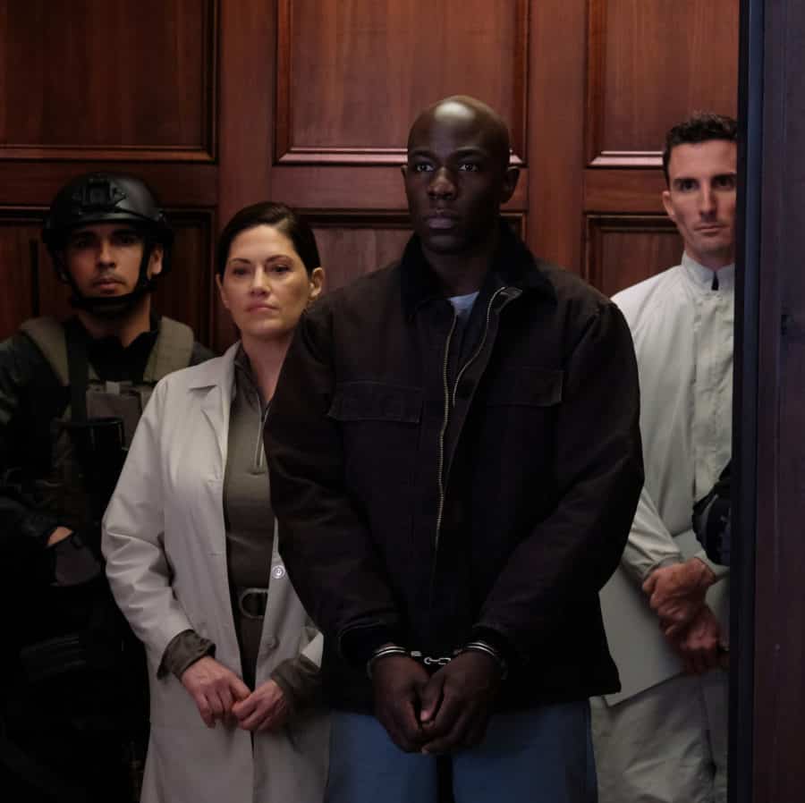 The Passage Review: Pilot / You Owe Me a Unicorn (Season 1 Episodes 1 ...