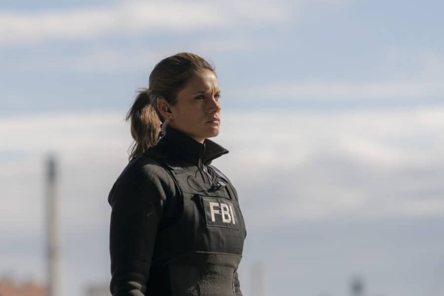 FBI Review: Invisible (Season 1 Episode 16)