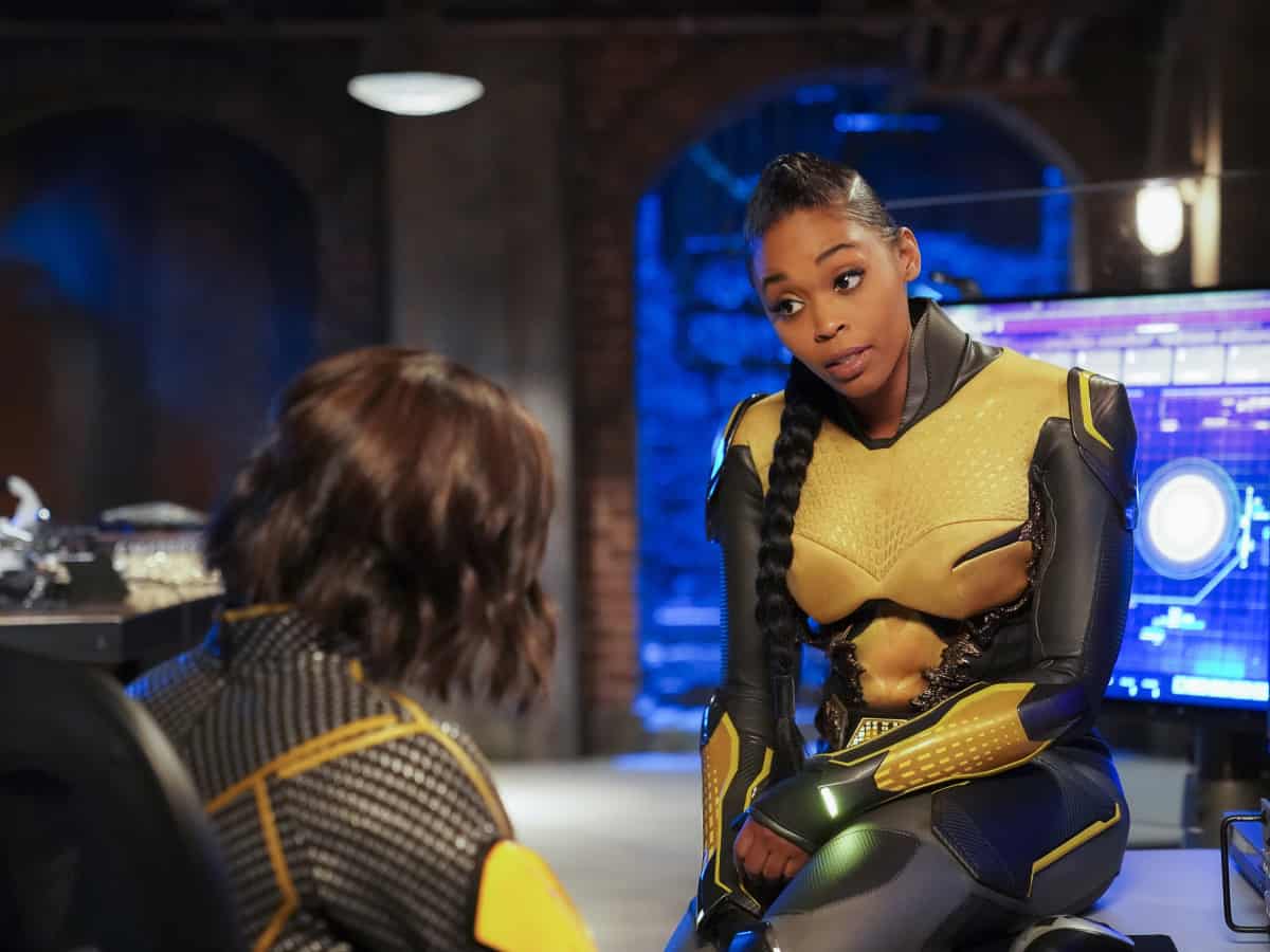 Black Lightning Review: The Book of the Apocalypse: Chapter Two: The ...