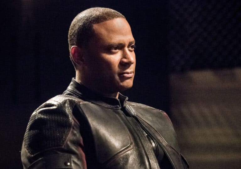 Arrowverse: Before They Were Heroes