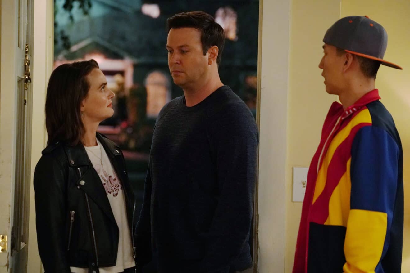 Preview — Single Parents Season 2 Episode 3: Derek Sucks | Tell-Tale TV