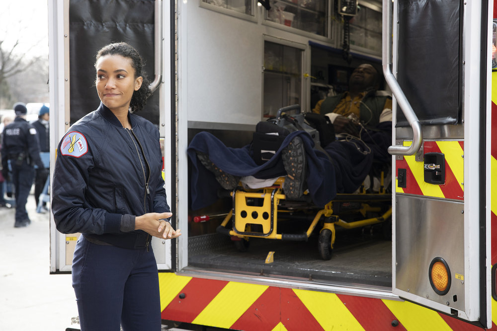 Preview — Chicago Fire Season 8 Episode 19: Light Things Up