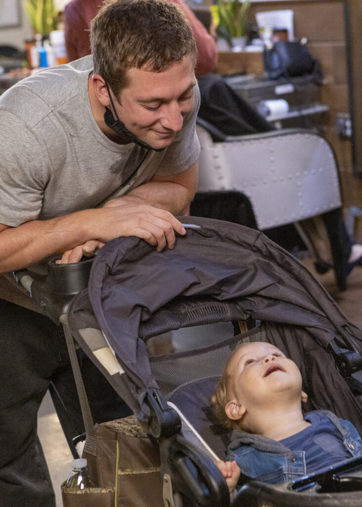 Preview — Shameless Season 11 Episode 1: This is Chicago!