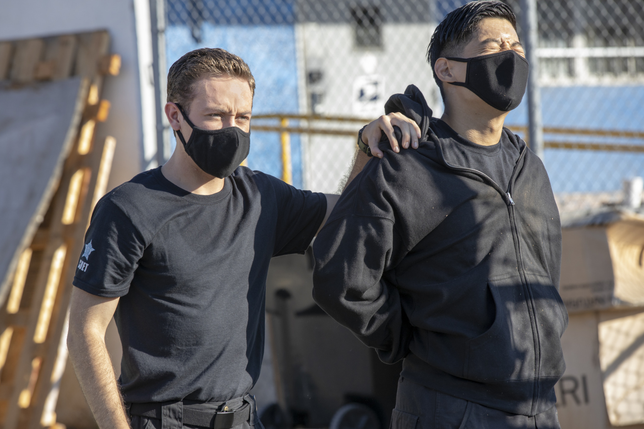 Shameless Review: This is Chicago! (Season 11 Episode 1)