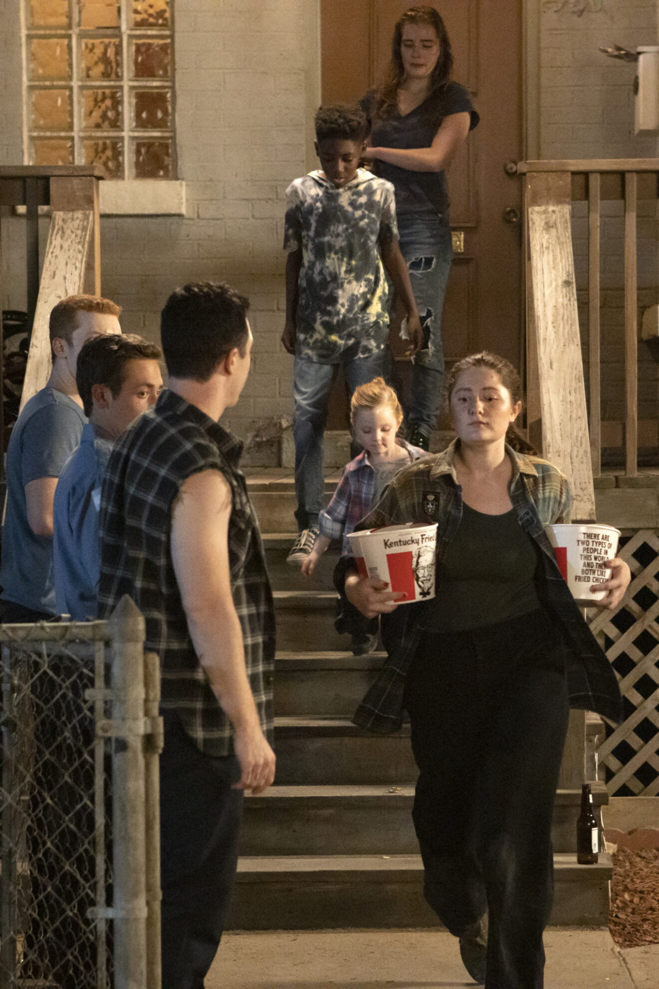 Preview — Shameless Season 11 Episode 1: This is Chicago!