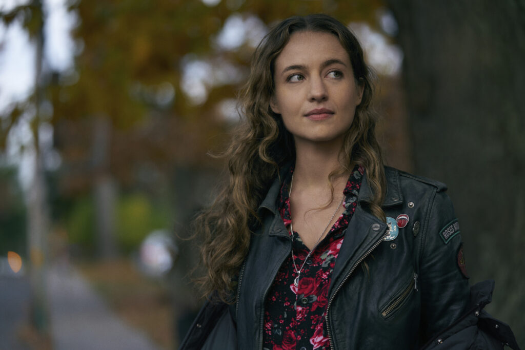 The Republic of Sarah Review: Pilot (Season 1 Episode 1)