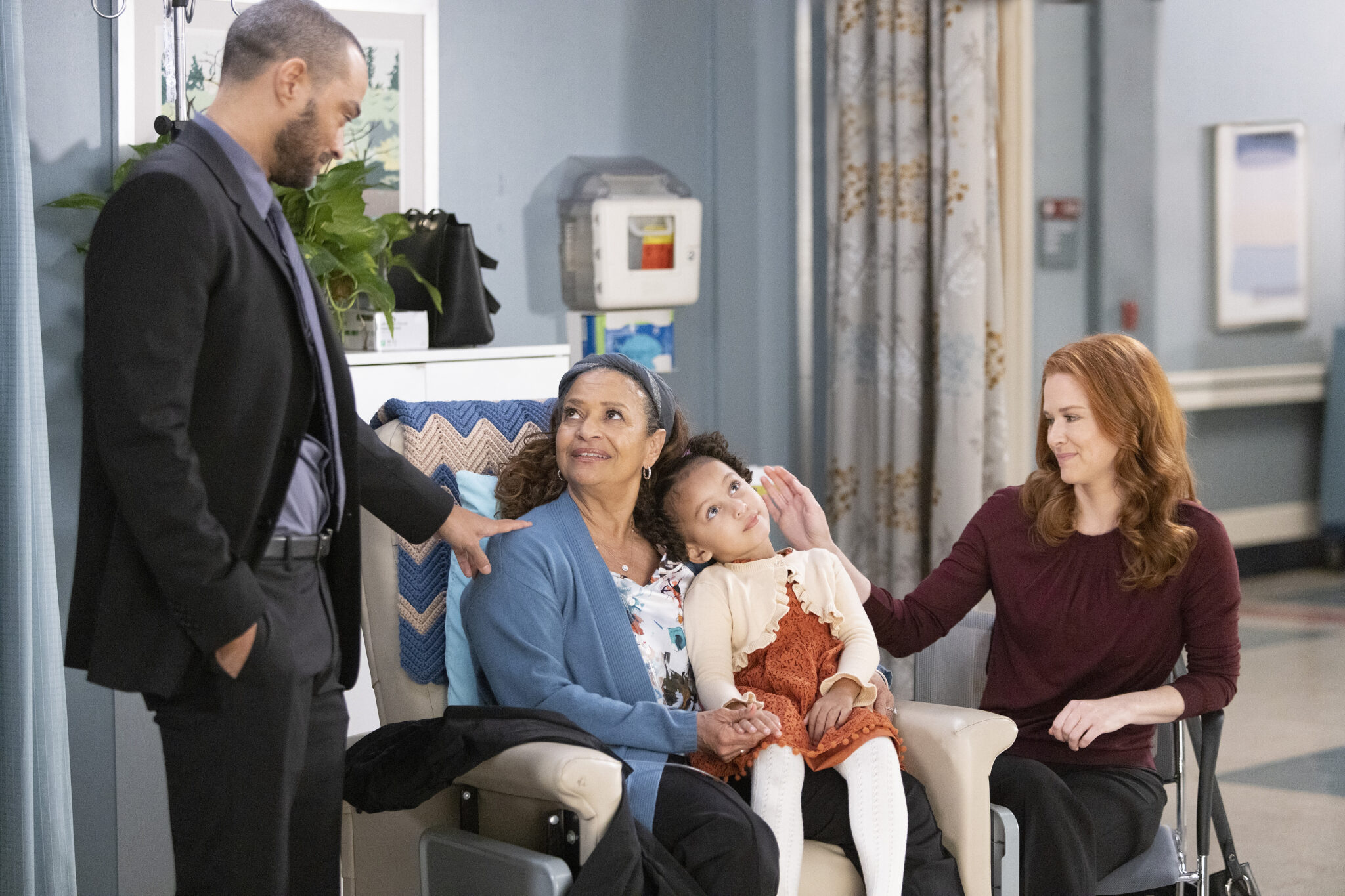 JESSE WILLIAMS, DEBBIE ALLEN, PENELOPE KAPUDIJA, SARAH DREW | Tell-Tale TV