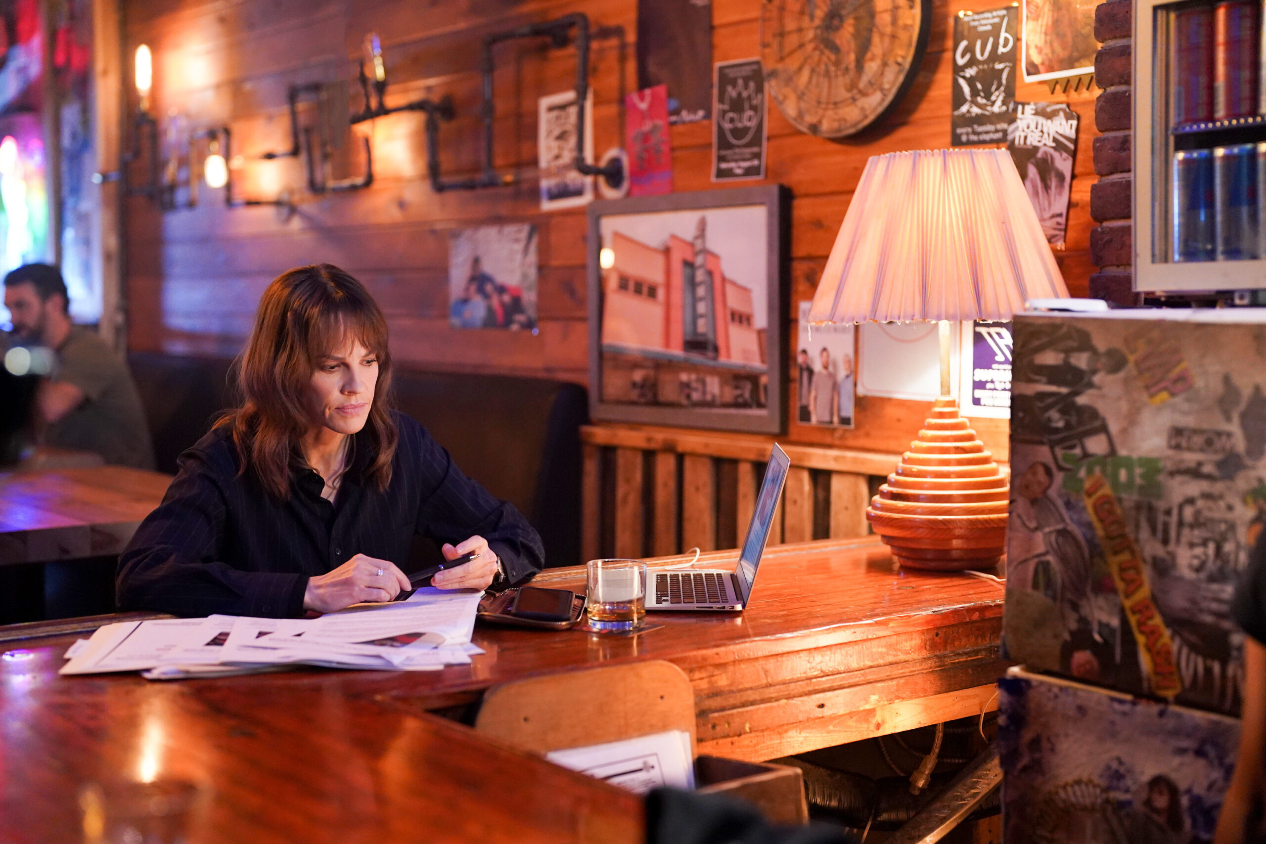 Alaska Daily Season 1 Episode 1 – HILARY SWANK | Tell-Tale TV