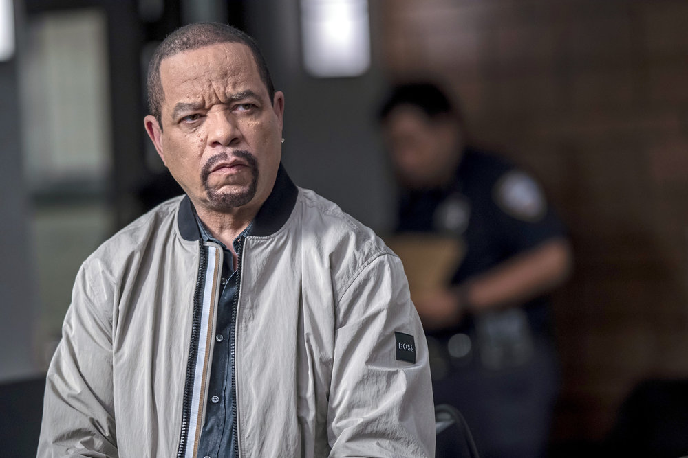 Law & Order: Special Victims Unit Season 24 Episode 1 Review: Gimme ...