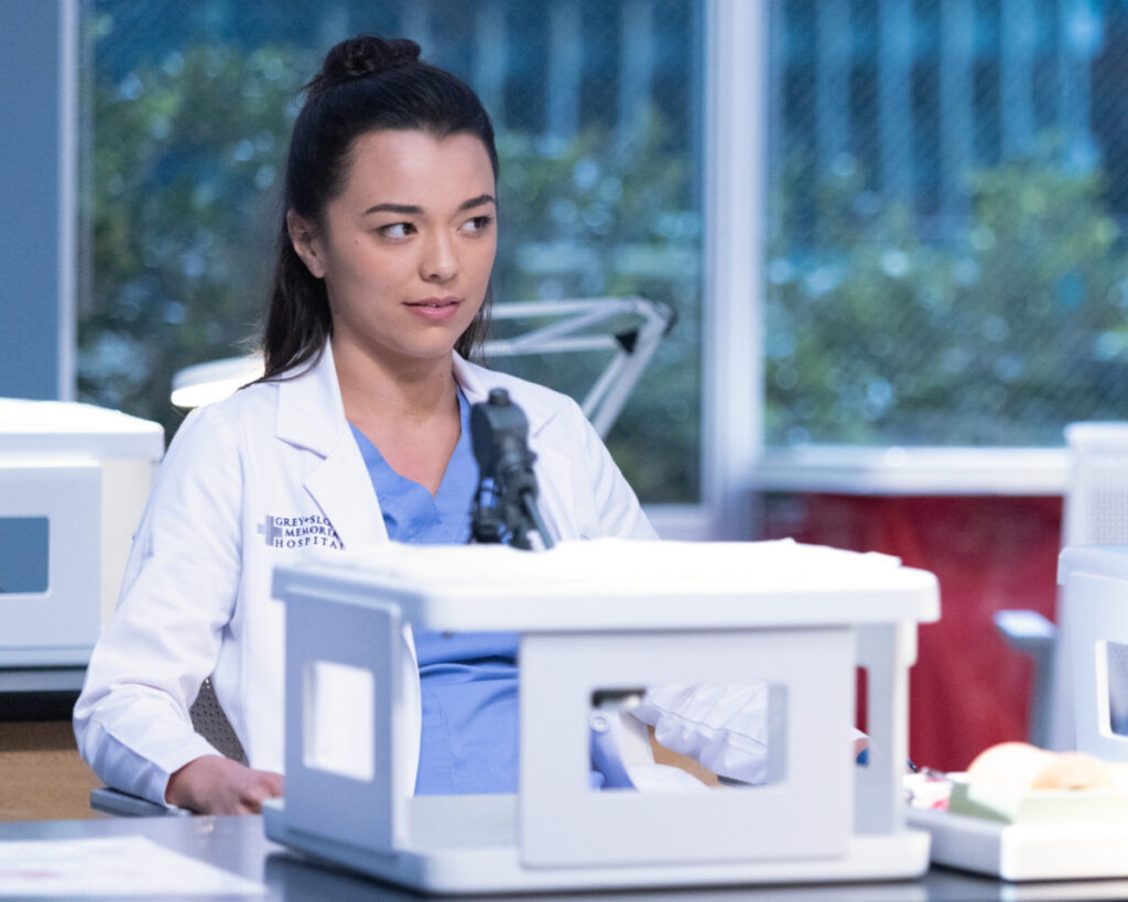 Grey’s Anatomy Season 19 Episode 6 – Thunderstruck MIDORI FRANCIS ...