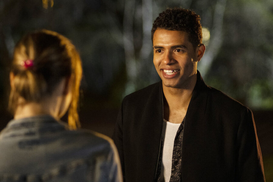 Reginald the Vampire Season 1 Episode 6 Review: Halfway to a Threeway