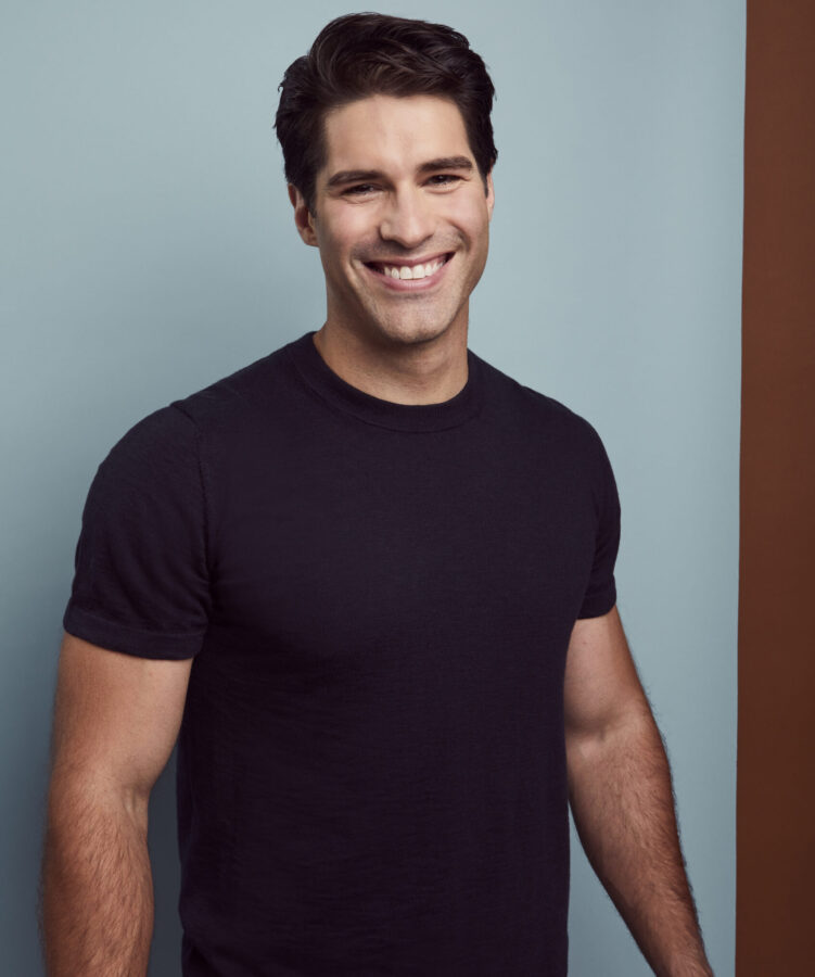 Asher Grodman Talks ‘Ghosts’ Celeb Cameos and Putting the Fun in ...