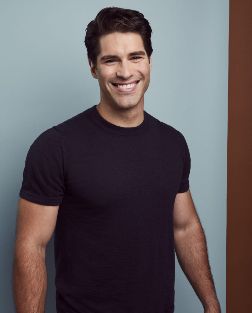 Asher Grodman Talks ‘Ghosts’ Celeb Cameos and Putting the Fun in ...