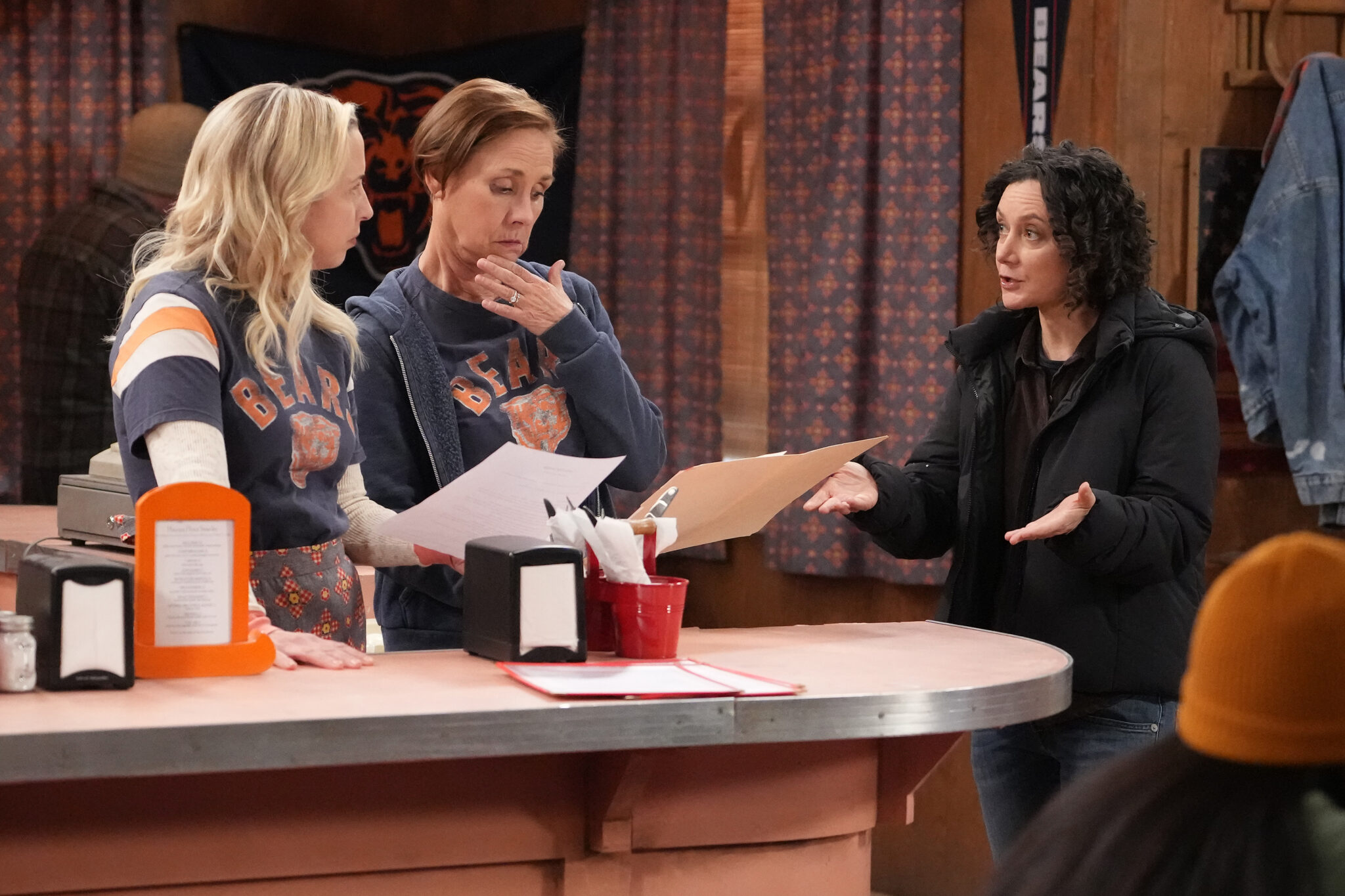 Preview — The Conners Season 5 Episode 13: New Pipes and Old Secrets