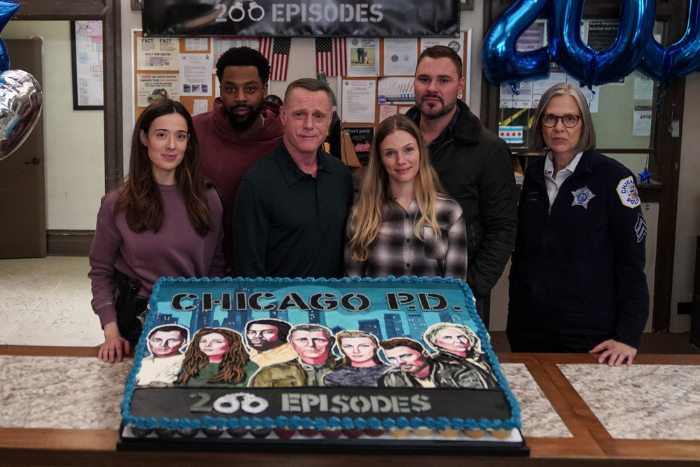 Chicago P.D. Celebrates 200 Episodes! (Photos)