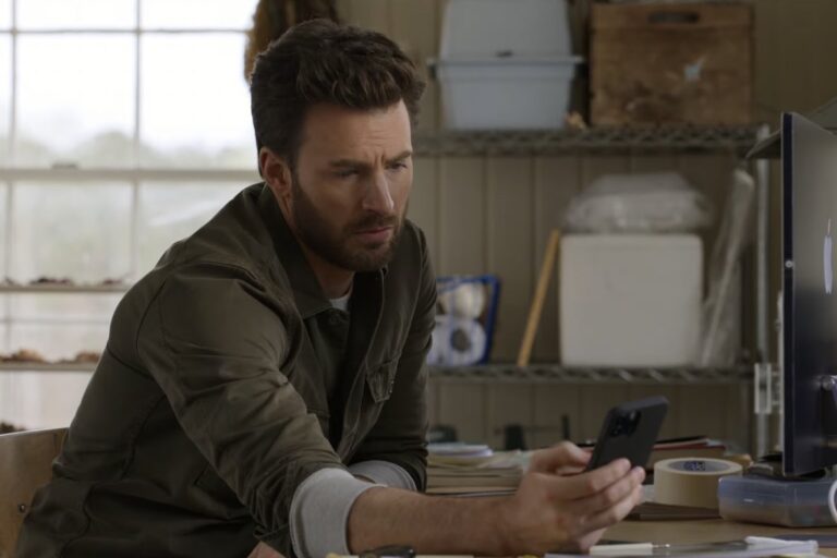 Ghosted Review: A Rogue Rom-Com with One Marvelous Reunion
