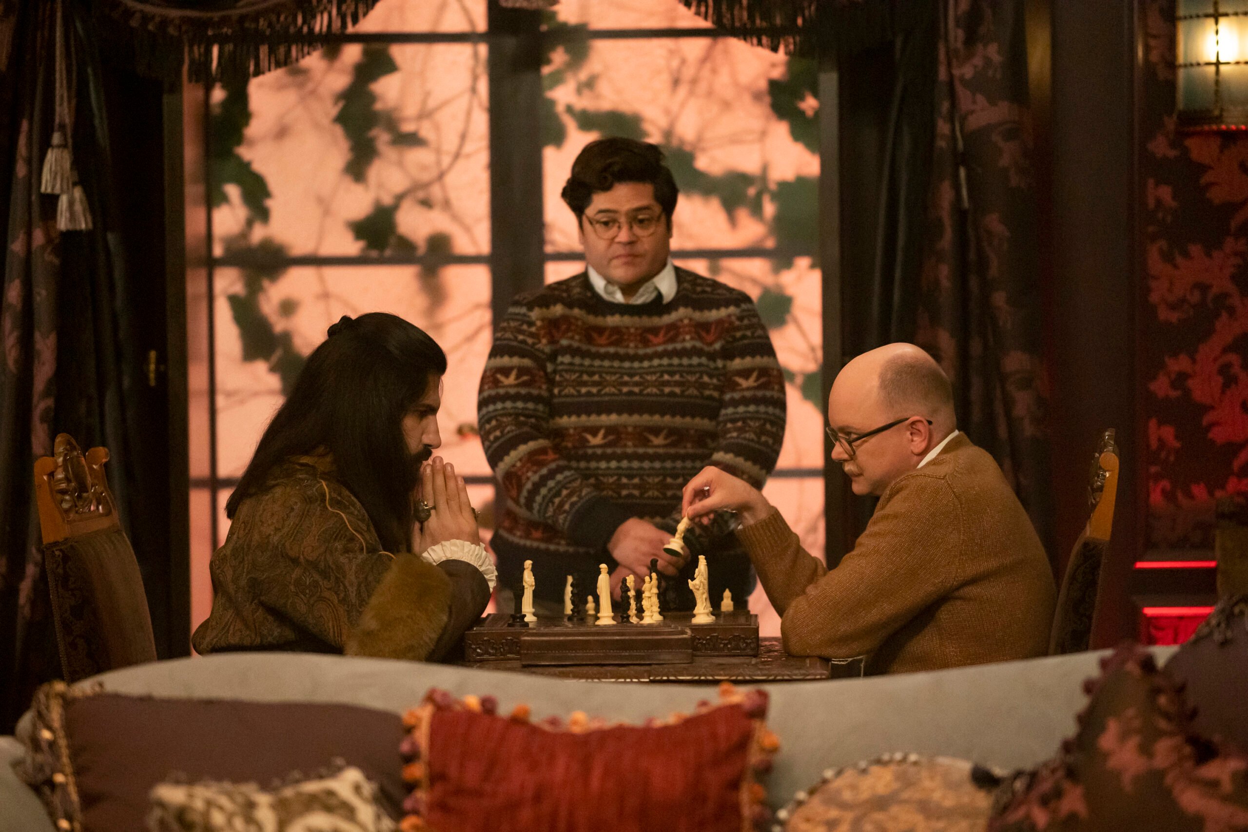 What We Do in the Shadows Review: A Weekend at Morrigan Manor / Exit Interview (Season 5 ...