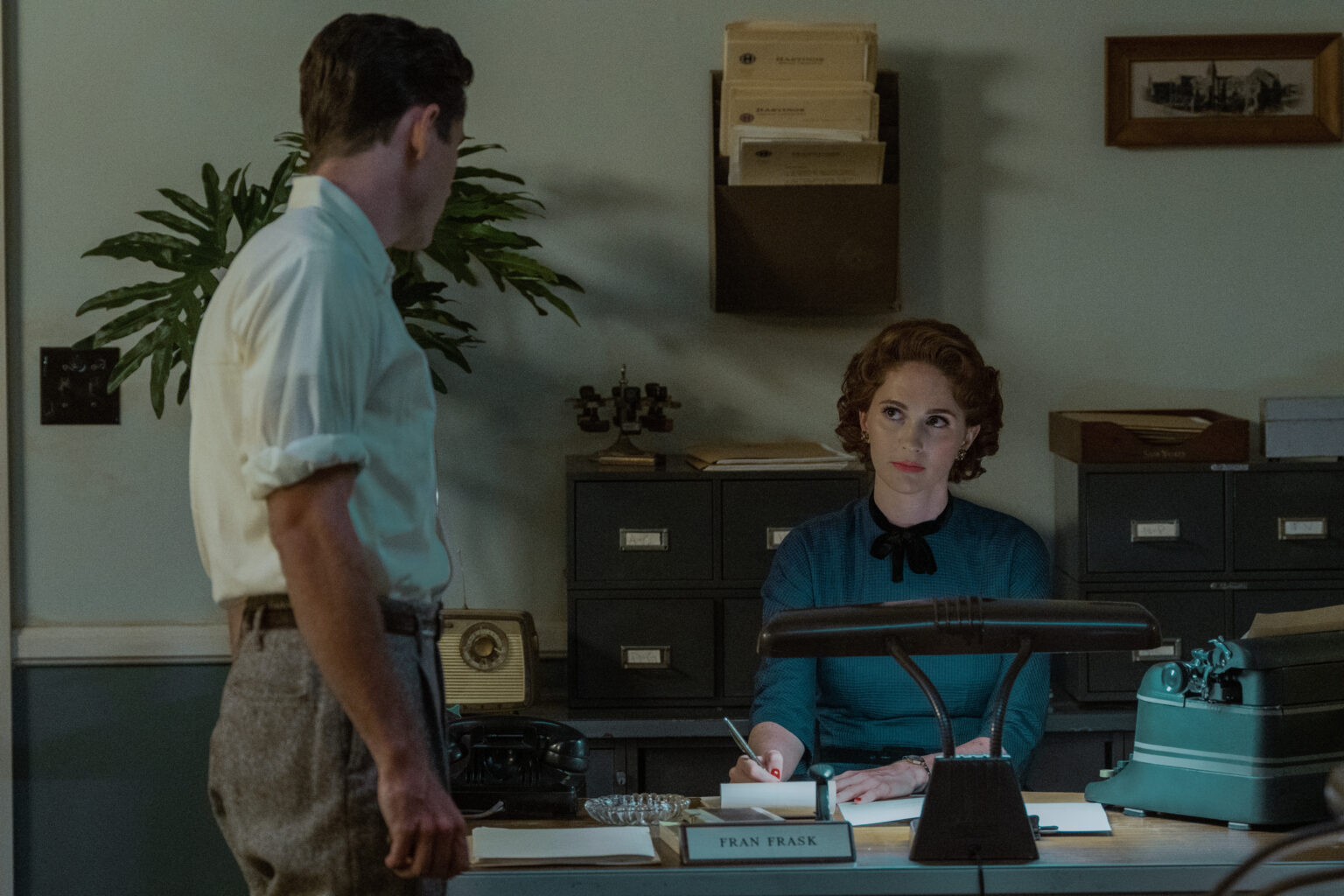 Lessons in Chemistry Season 1 Episodes 1 and 2 Review: Little Miss ...