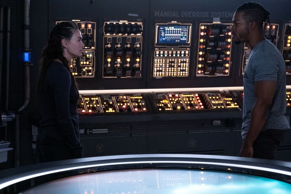 Beacon 23 Review: Corbenic and Wreckers (Season 1 Episodes 1 and 2)