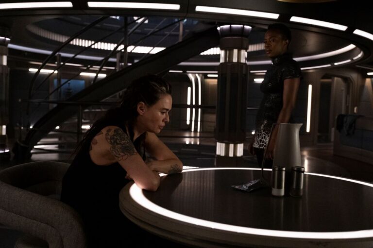 Beacon 23 Review: Corbenic and Wreckers (Season 1 Episodes 1 and 2)