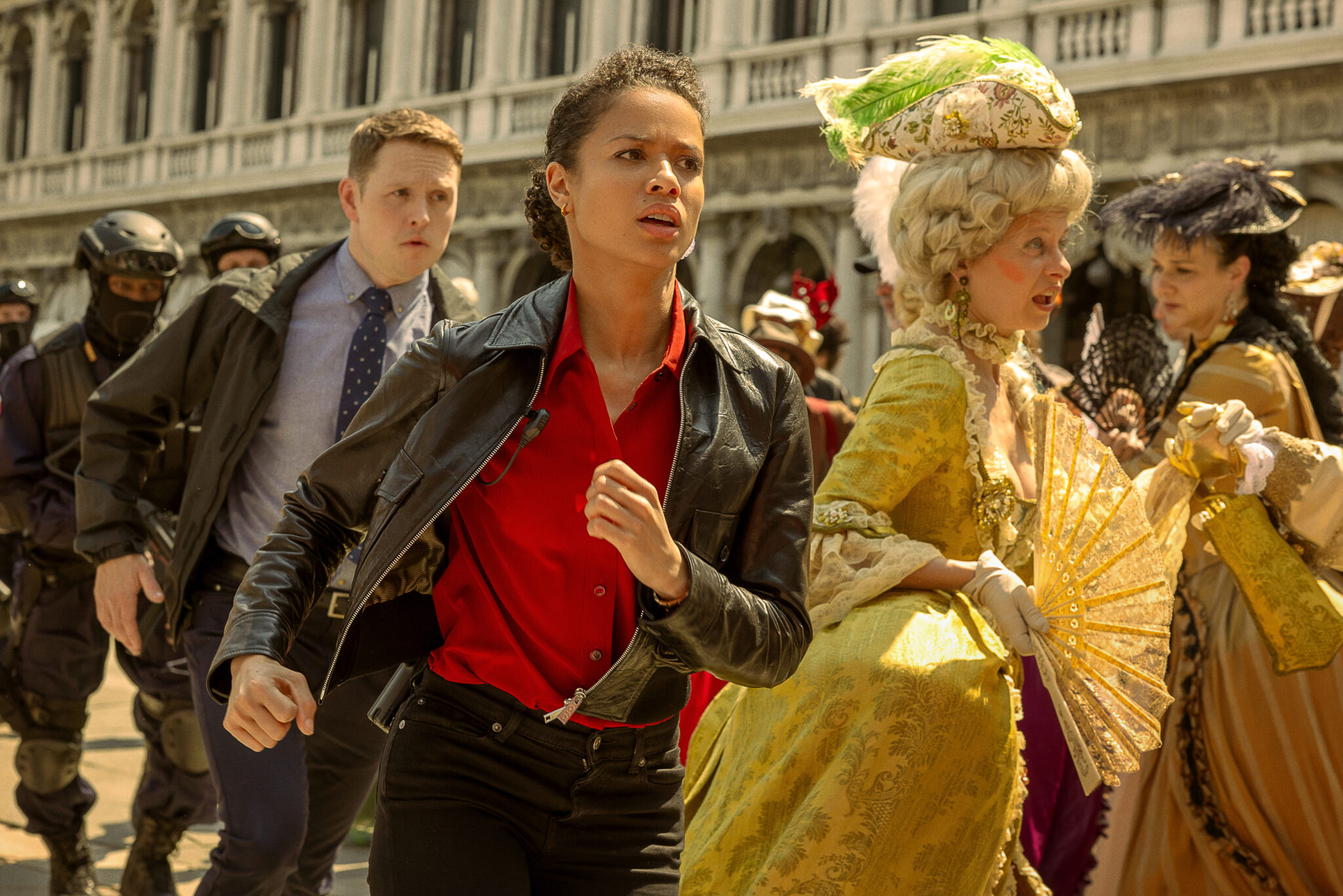 Lift Review: Kevin Hart’s Heist Film Fails To Live Up to Its Cast and ...