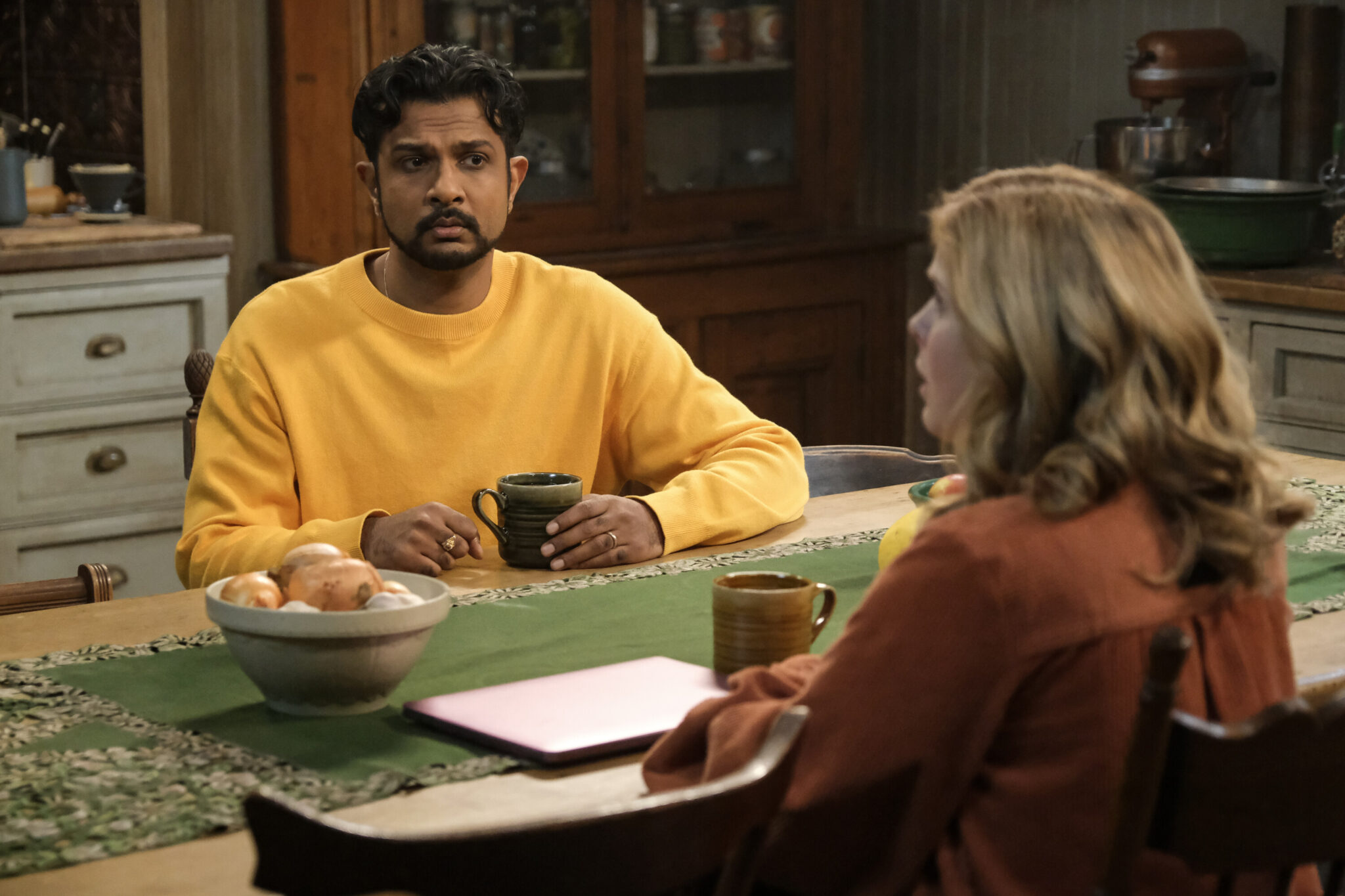 Preview — Ghosts Season 3 Episode 5: Carol and Pete Reunite in the ...