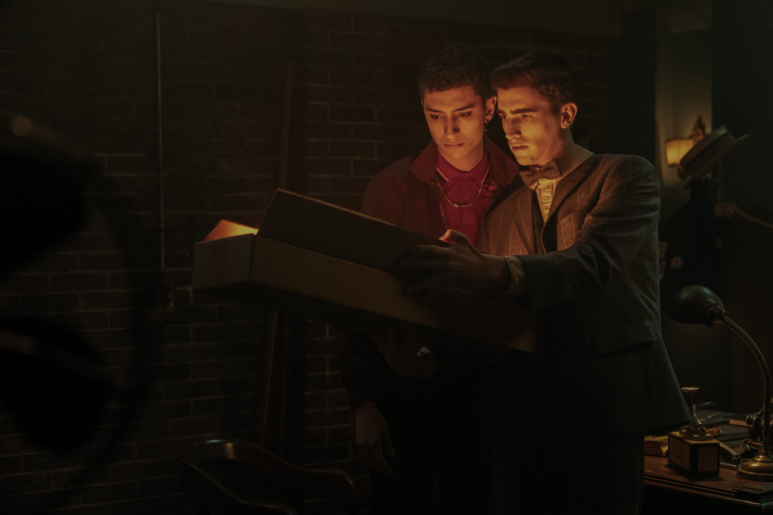 Dead Boy Detectives: 15 Best Edwin and Charles Moments