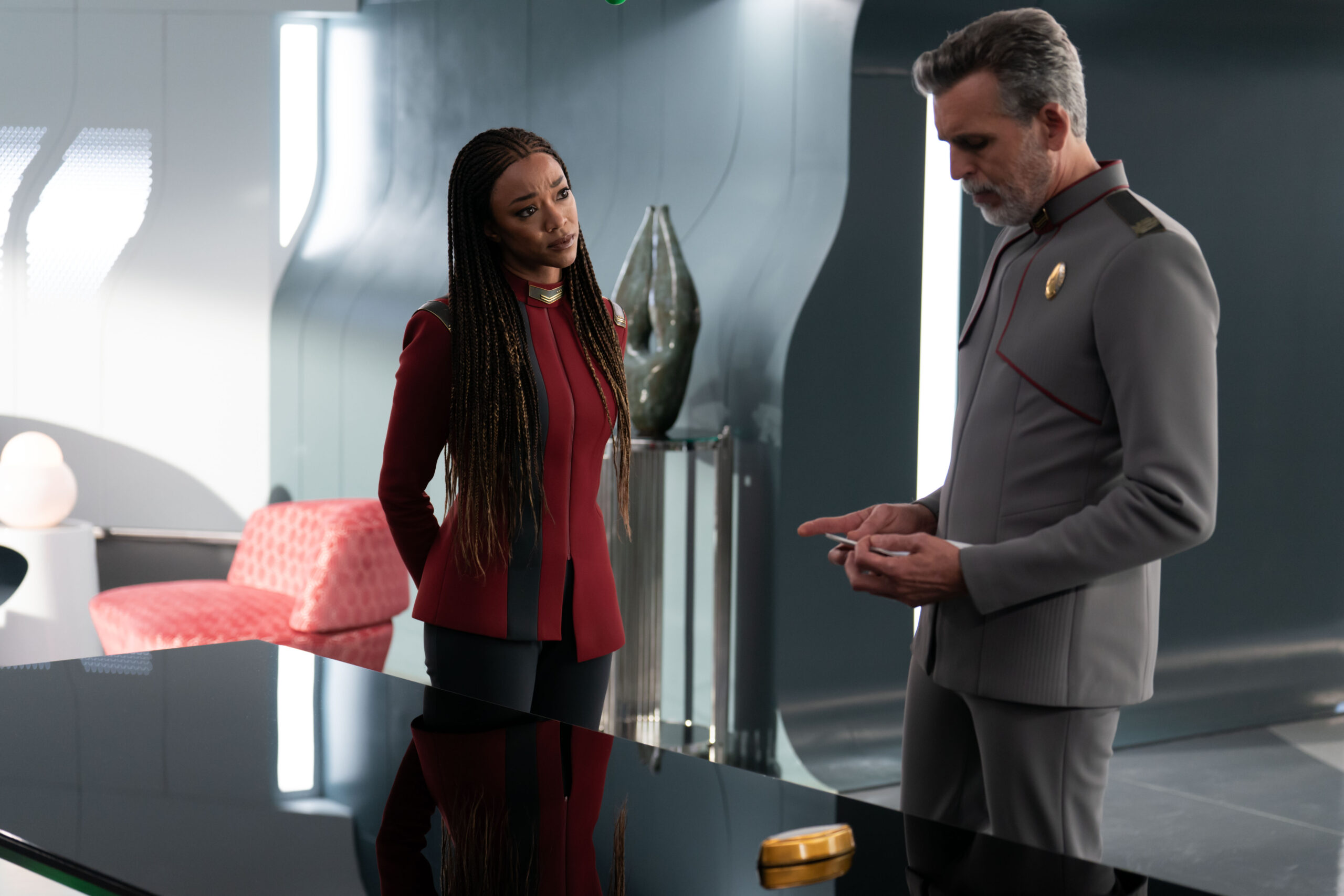 Star Trek: Discovery Review: Red Directive / Under the Twin Moons ...