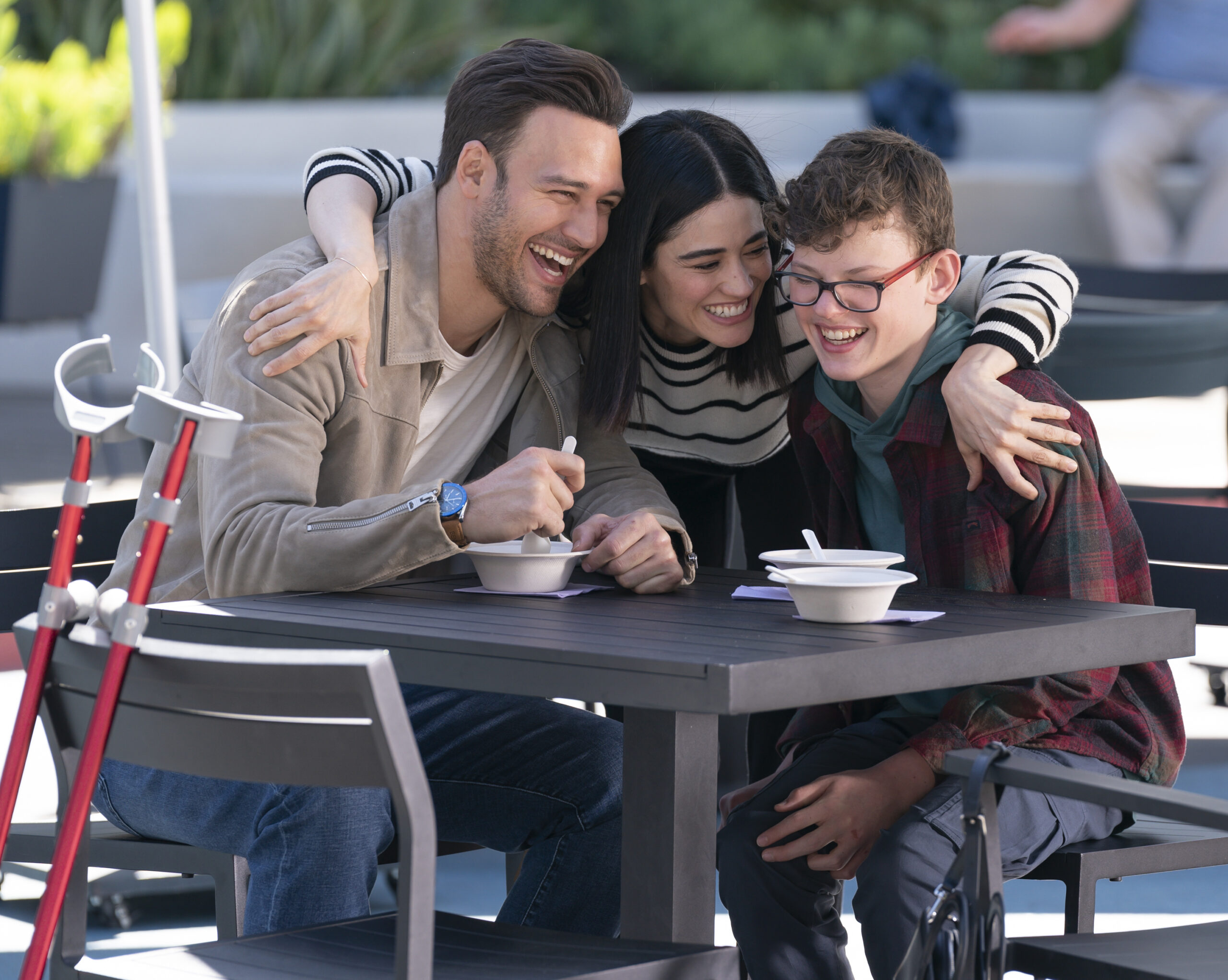 9-1-1 Season 7 Episode 7 RYAN GUZMAN, EDY GANEM, GAVIN MCHUGH | Tell ...