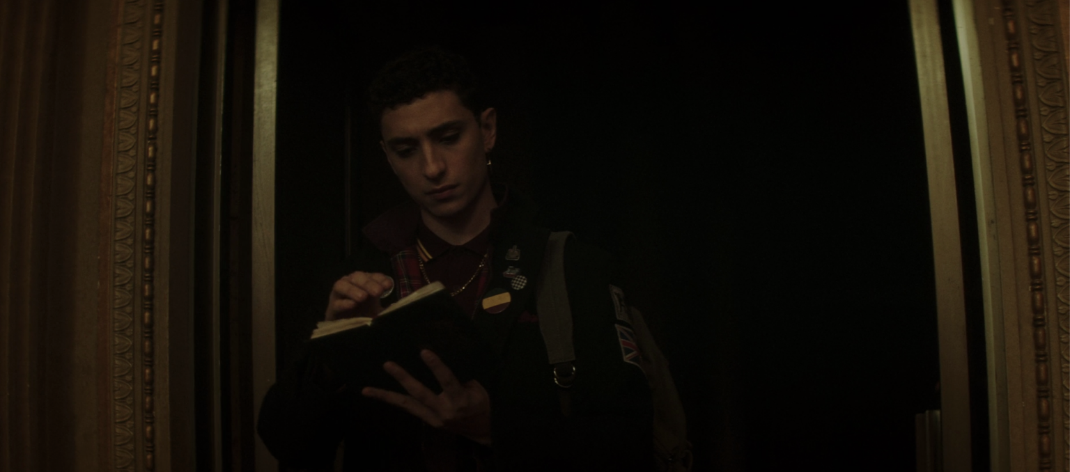 Dead Boy Detectives: 15 Best Edwin and Charles Moments