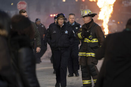 Preview — One Chicago Crossover Event: In the Trenches