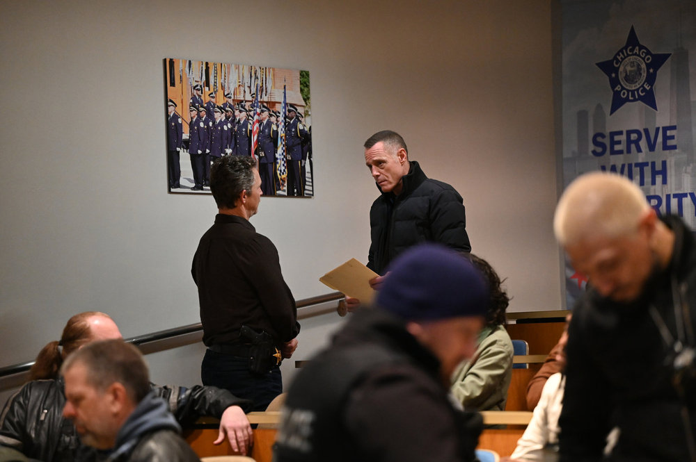 Preview — Chicago P.D. Season 12 Episode 15: Voight Confronts Deputy ...