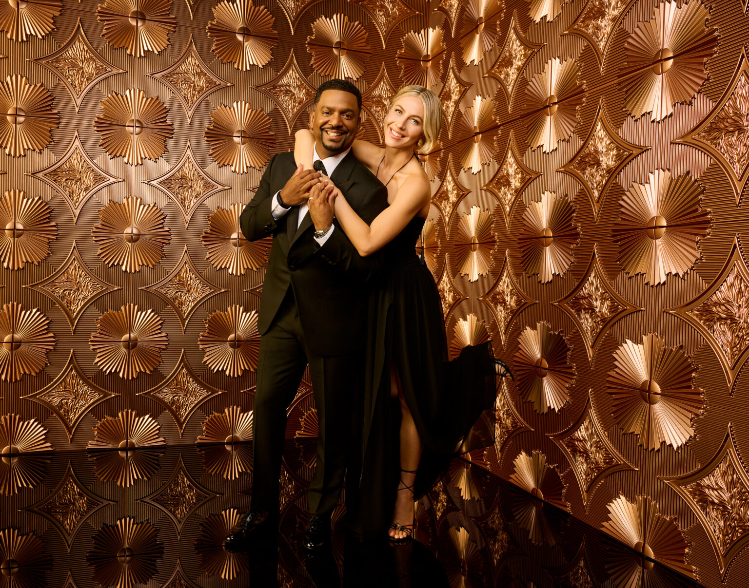 Dancing with the Stars Season 34 Cast Includes Danielle Fishel, Corey ...