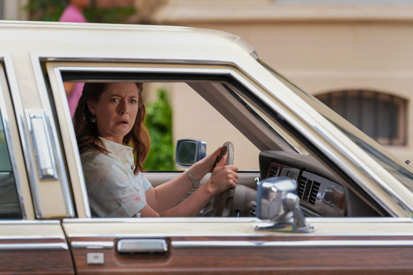 Georgie & Mandy’s First Marriage Season 2 Episode 7 Review: A Bus Bench ...